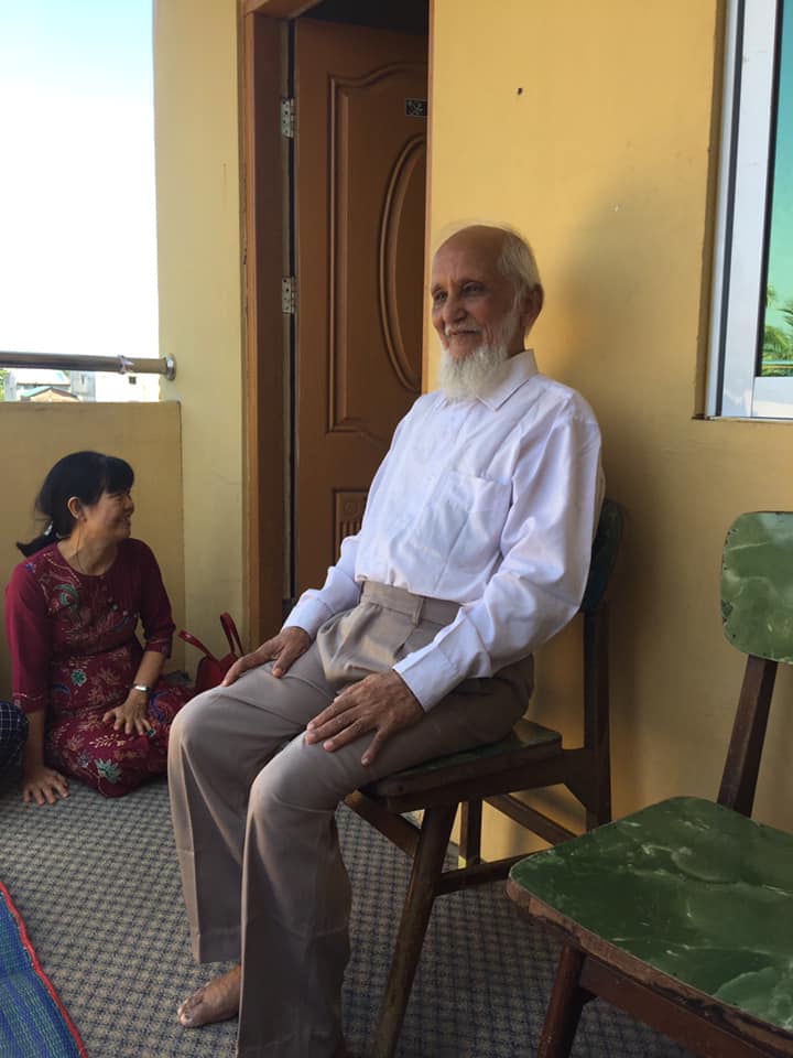 Sayas S. Arya and S. Kyaw Aye – HlaMin